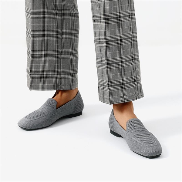 5 Best Types Of Wide Fit Flats For Wide Feet