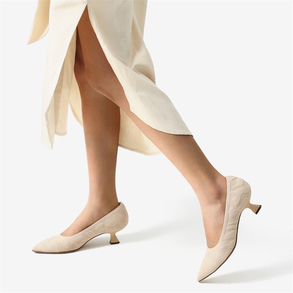 4 Types Of Comfortable Low Heel Dress Shoes For Women